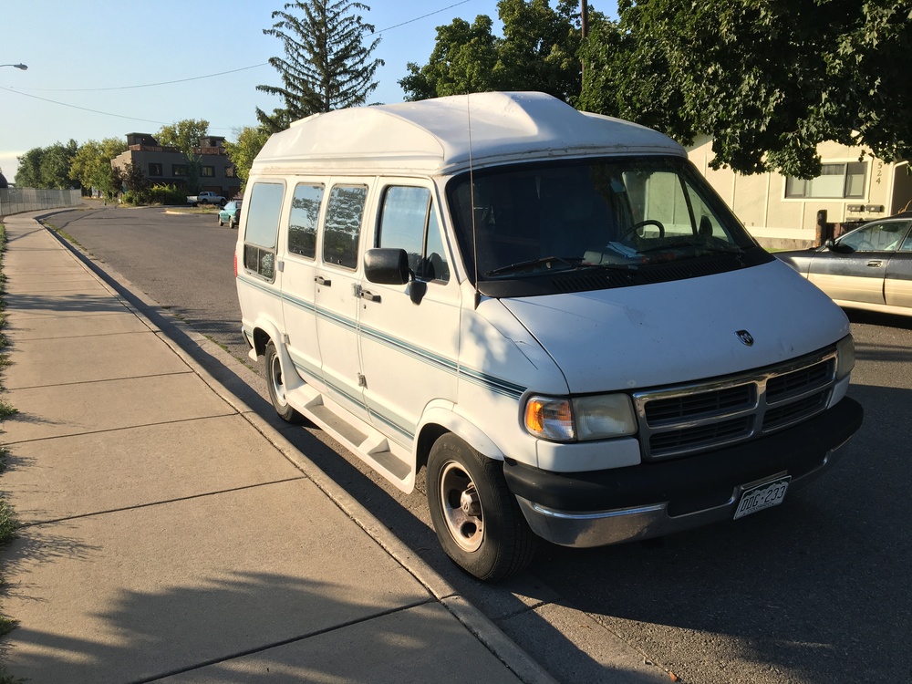 FS: 1997 Dodge B2500 Conversiom Van-Built Out to Live In