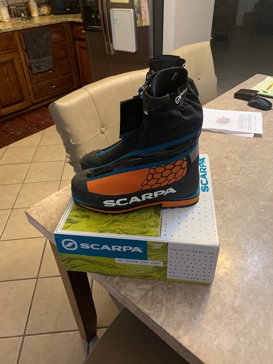 FS Scarpa Phantom Tech Ice Boots size 10 Brand new in Box