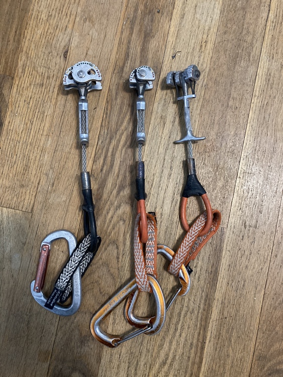 Metolius mastercams w/loops