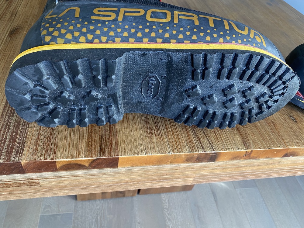 La Sportiva Olympus Mons EVO boots