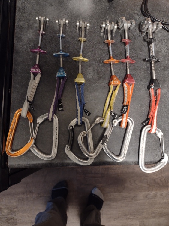 Metolius ultralight offset cams full set, like new 240$ total for set ...