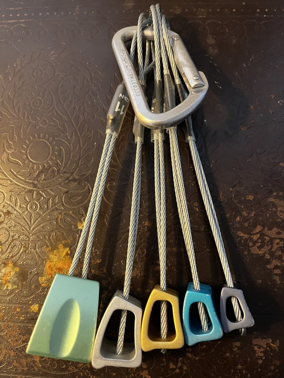 Sold DMM Wallnuts set (7-11) with old school "D" shaped racking biner