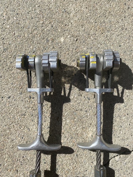 Totem or offset cams for big wall pin scars?