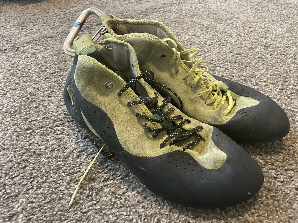 Totems, X4s, Mastercams, Arcteryx harness, guidebooks