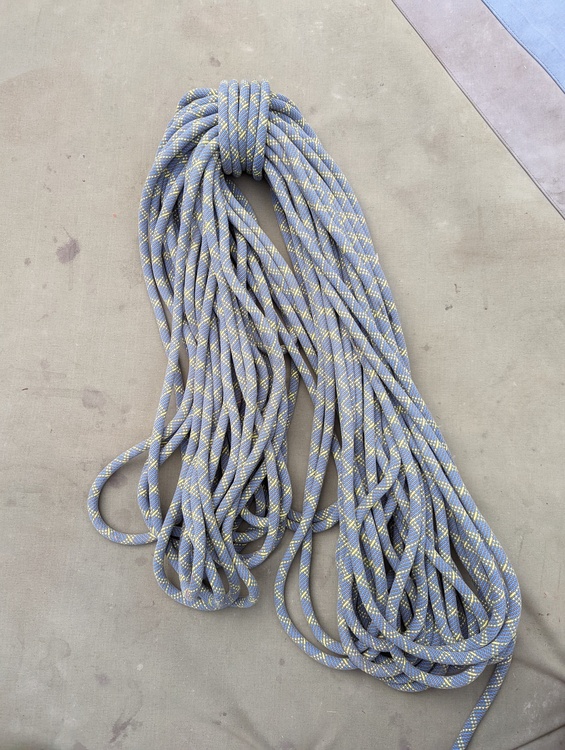 Free shoes EU sizes 37.5 to 38.5, BD .2, 40m gym rope, 60m beefcake ...