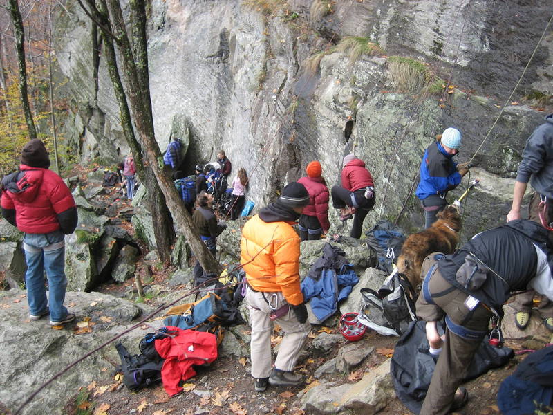 The secret's out. Main Cliff is a popular destination.