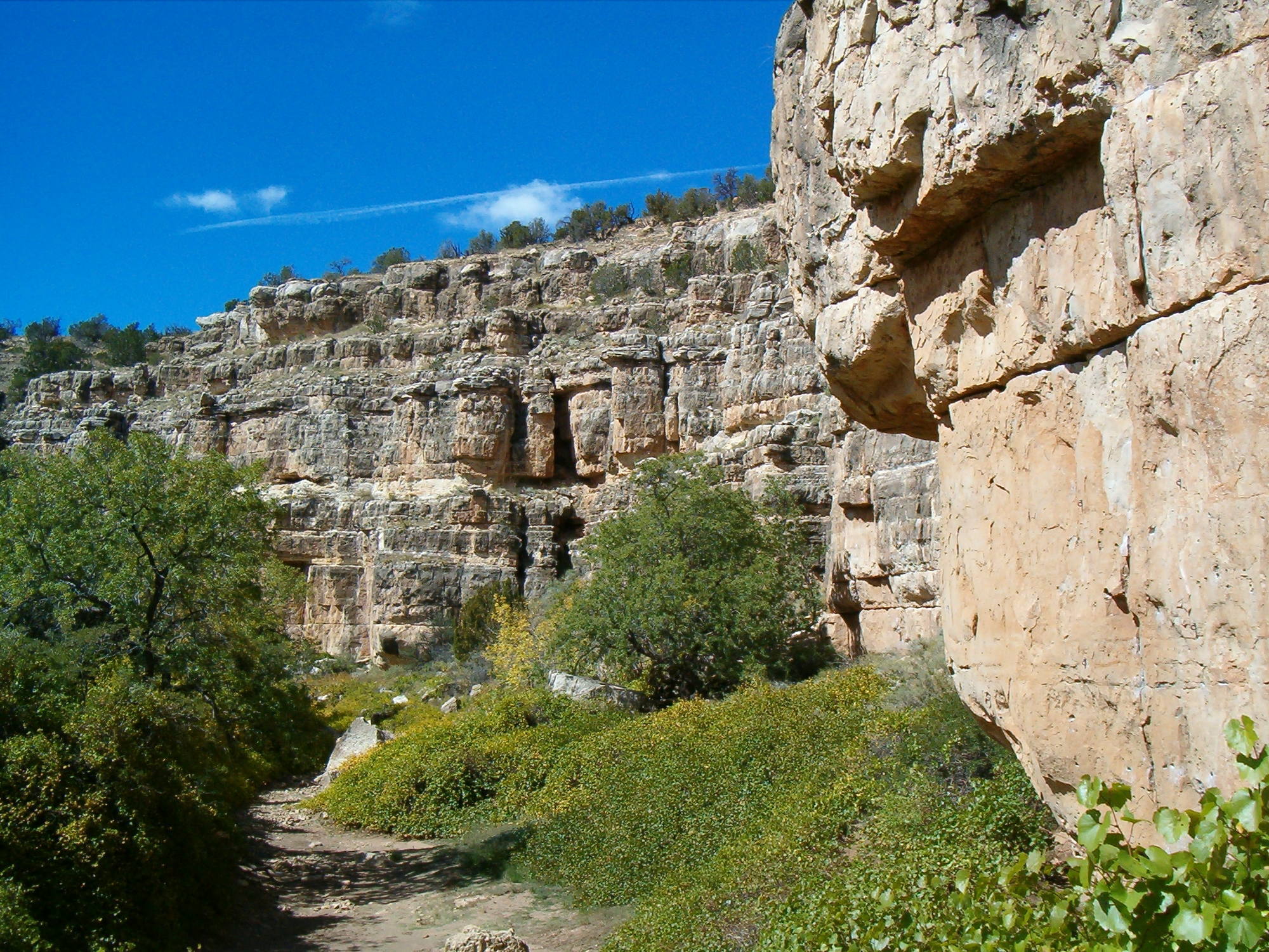 Cracker Jack Cliffs from the right, Jacks Canyon