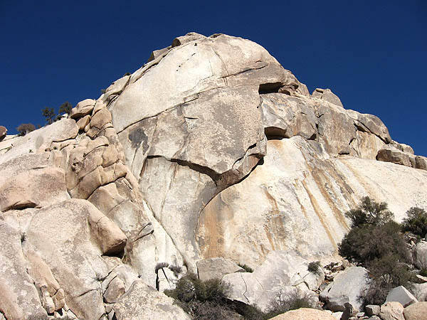 Rock Climbing in Grey Giant, Joshua Tree National Park
