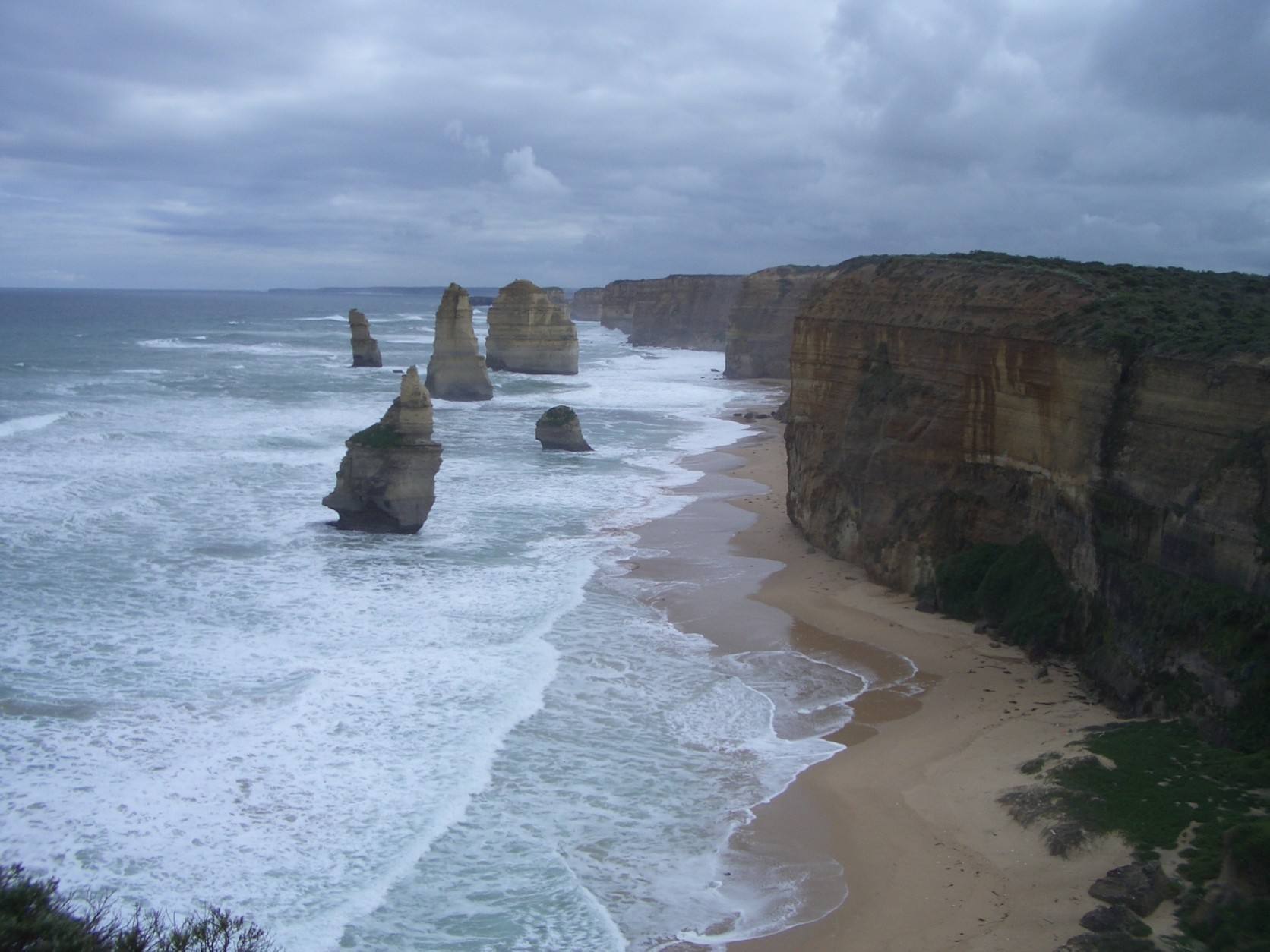 Some of the beautiful rock formations Australia has to offer. The "12 ...