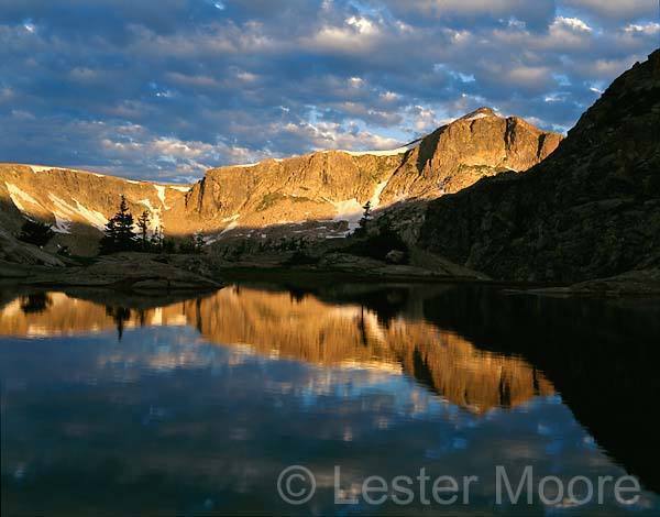 Snowdrift Peak reflection at sunrise. Snowdrift Buttress is Left of ...