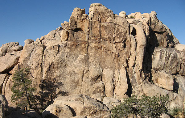 Rock Climbing in Summit or Plummet Rock, Joshua Tree National Park