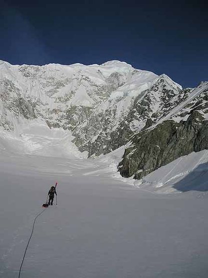 Approaching the East ridge of Mt. Logan. Phot by Jeff Neri
