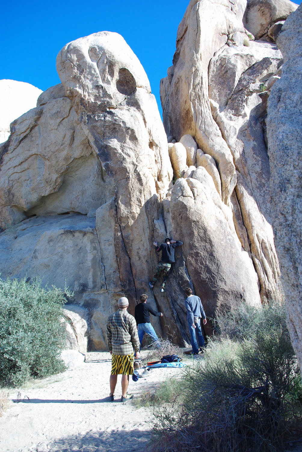 Dave bouldering in "Crack Alley". Photo: Meredith Doeksen