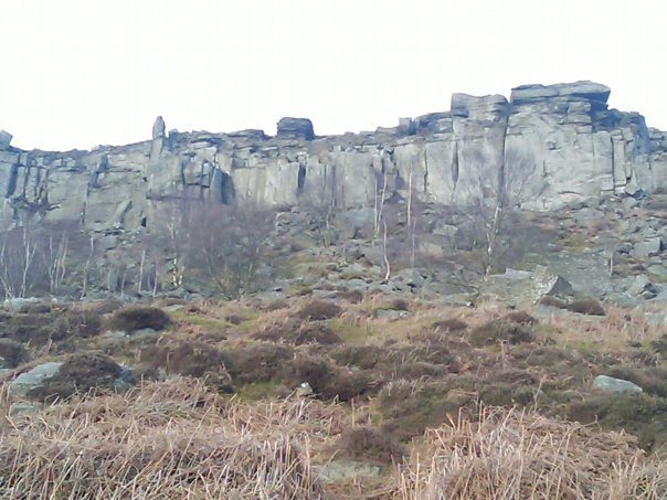 Curbar's southern areas. Major routes L-R: Elder Crack, Bel Ami, L ...