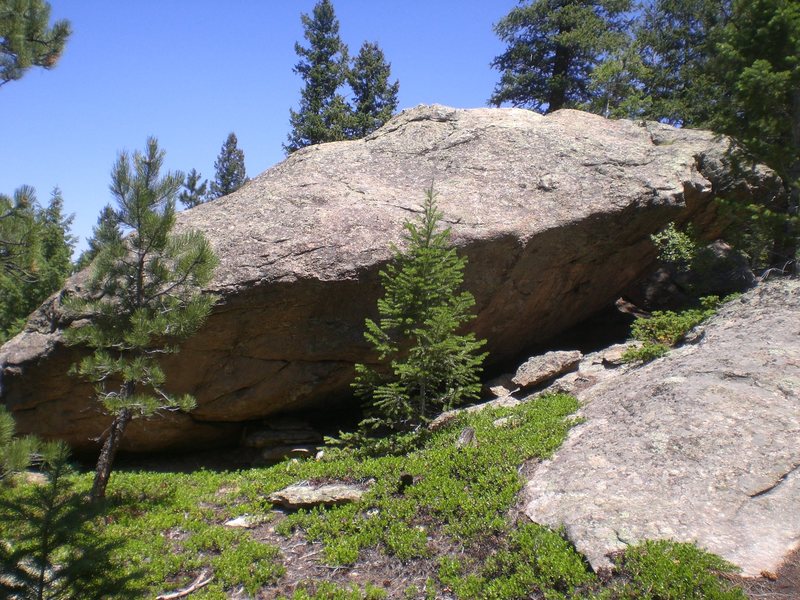 Climbing in Huhly Muhly Boulders, Morrison/Evergreen/Littleton