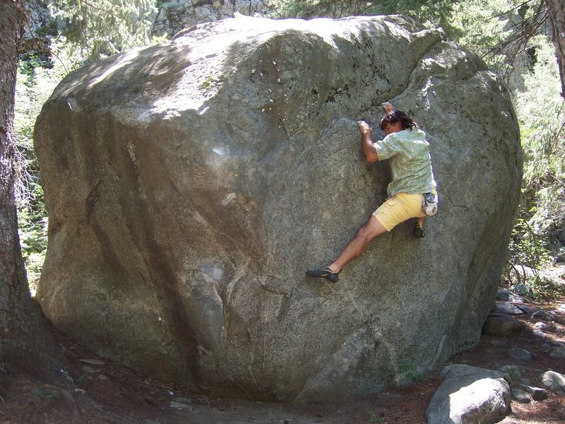 Bouldering in Boulder Canyon Boulder (AKA Graham Boulder), Boulder Canyon
