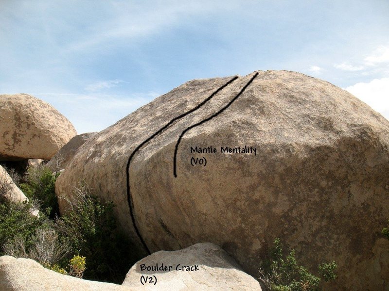 Bouldering in Boulder Crack Rock, Joshua Tree National Park