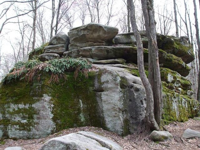 Climbing in Thunder Rocks, Thunder Rocks