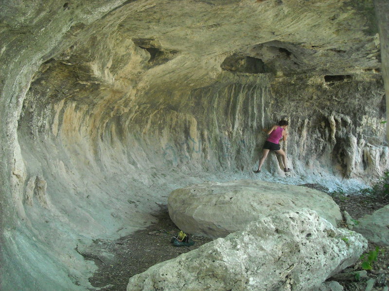 Climb 4T (Tufa Tufa Tufa Traverse), Tonkawa Falls