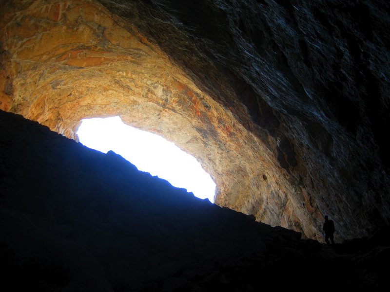 Dropping down into the depths of Leviathan Cave,Nevada. Jonny in far ...