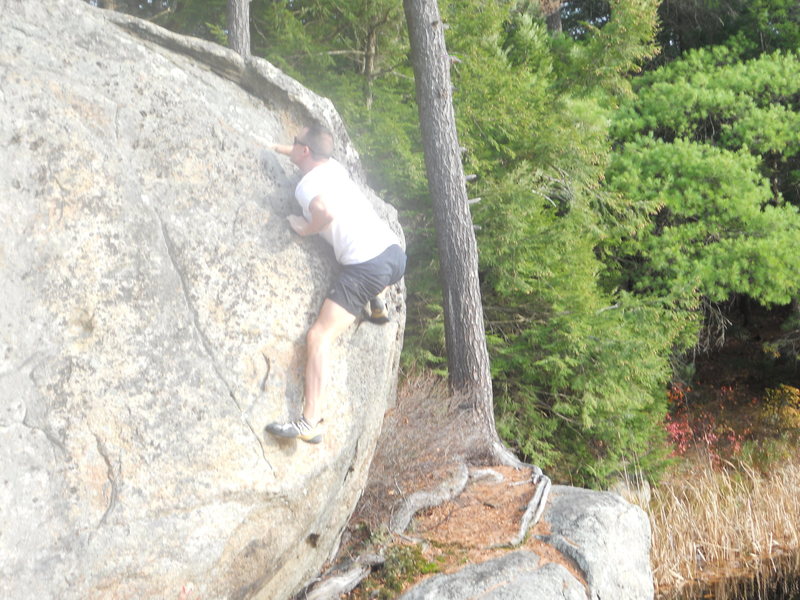 Round Pond v1 boulder problem