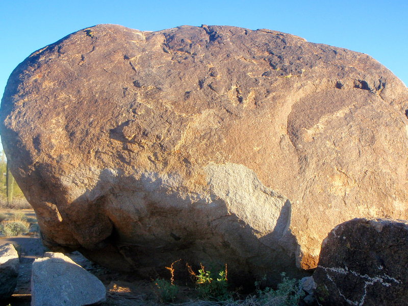 The Boulder to end all boulders - Great problems on this one. ClimbPHX.com