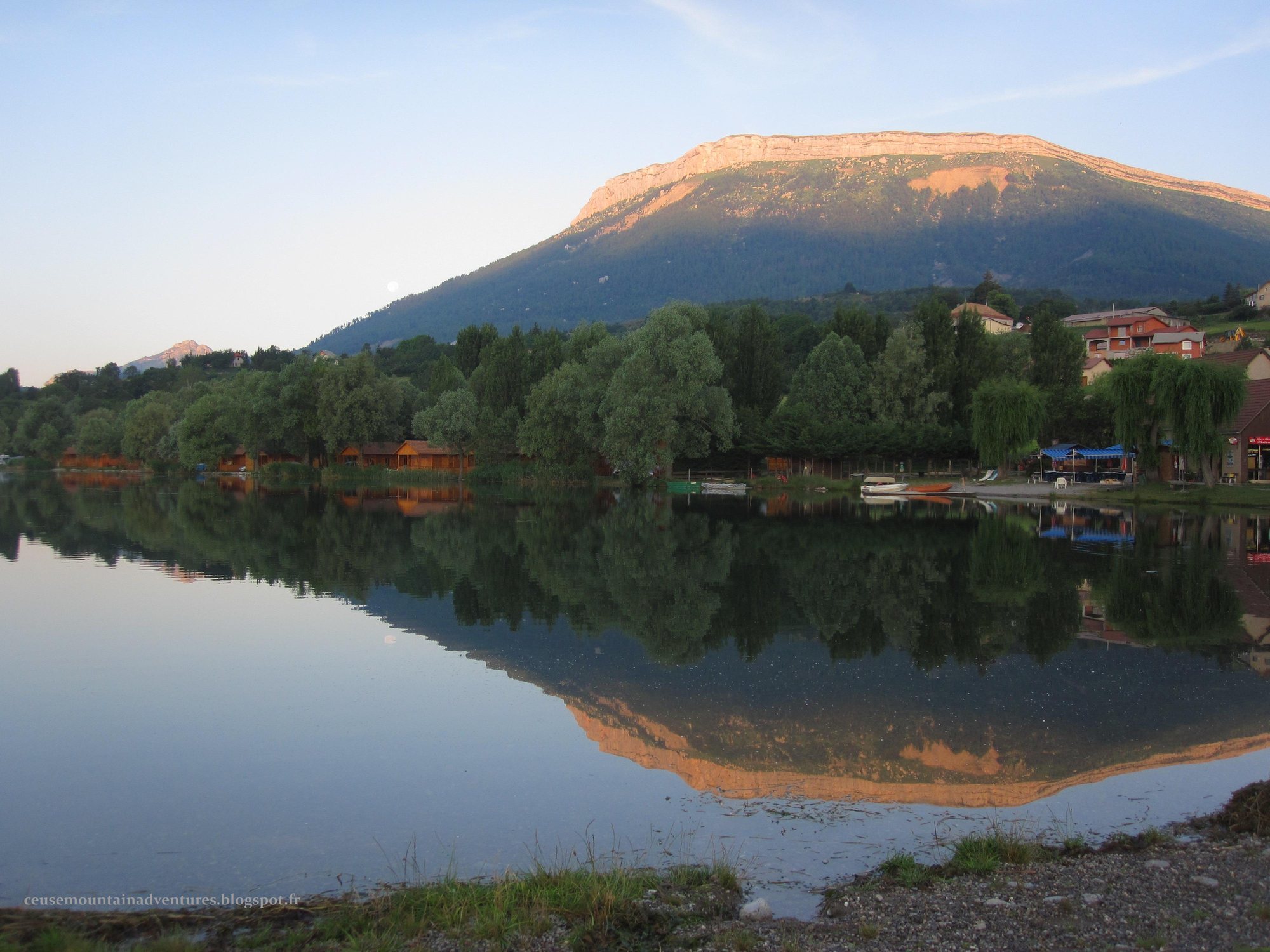 Ceuse at sunrise from lac de pelleautier