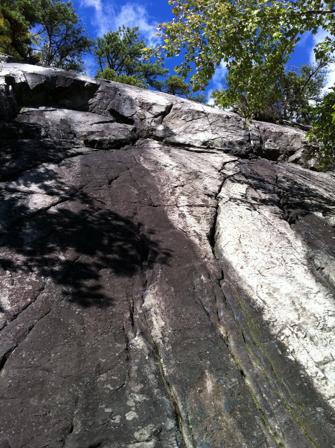 The Whitestone Slab. Quality leads or TR'ing in the 5.3, to 5.6 range.