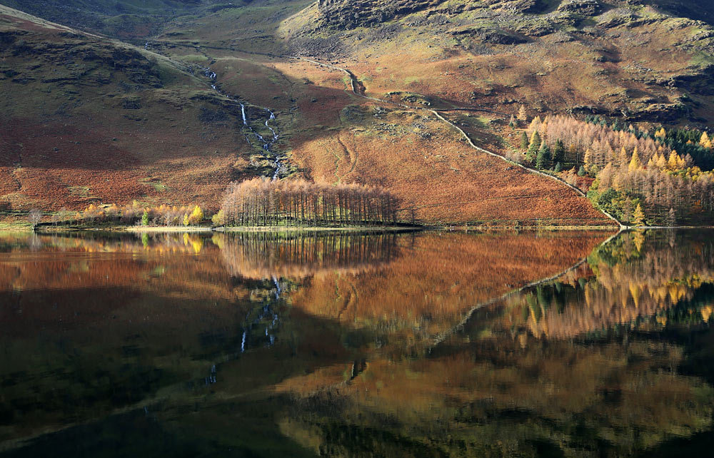 Some brilliant photos this fall of Buttermere Lake by Lake District ...