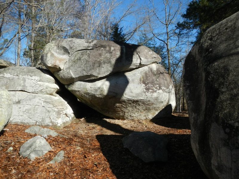 Bouldering in Front Line, Shaking Rock