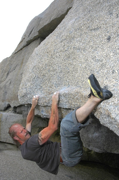 Bouldering in The Wave Area, Nova Scotia