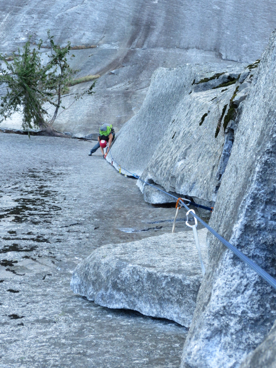 Tough girl style on the Split Pillar (liebacking w/ a pack)