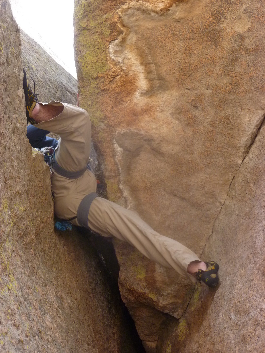 A butt shot getting into the wide crack after the start.