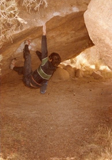 Bouldering in Yabo Roof Area, Joshua Tree National Park