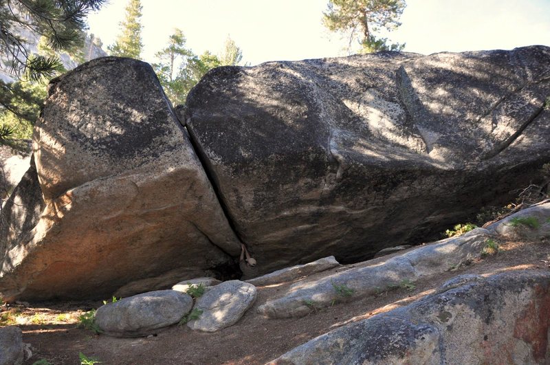 Climbing in Olmsted Offwidth Boulder, Yosemite National Park