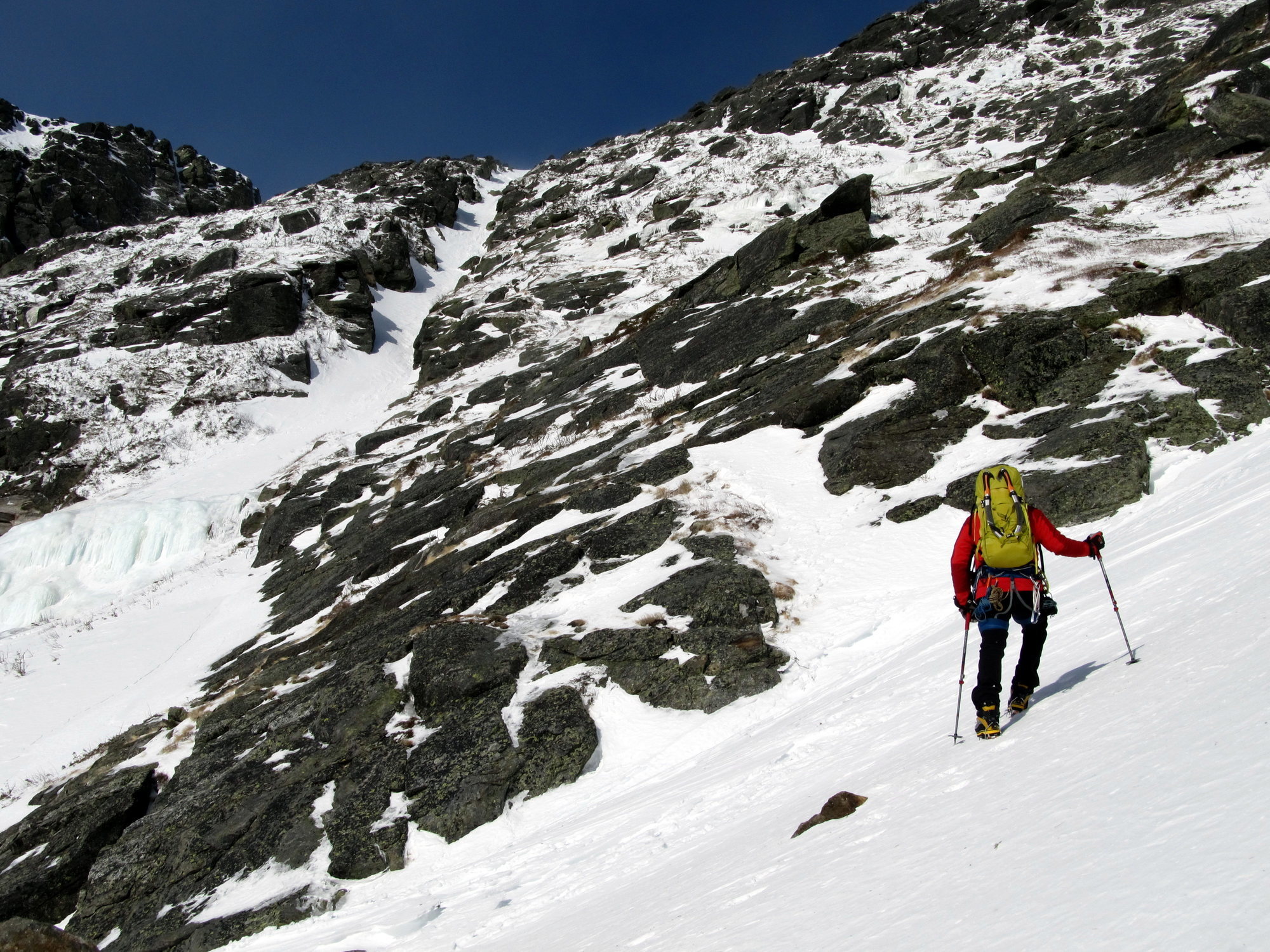 Scoping out the upper reaches of Diagonal Gully from the approach to ...
