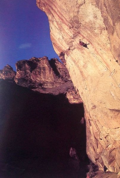 Tony Yaniro on Special Relativity (5.13d/14a), Leslie Gulch. Photo by ...
