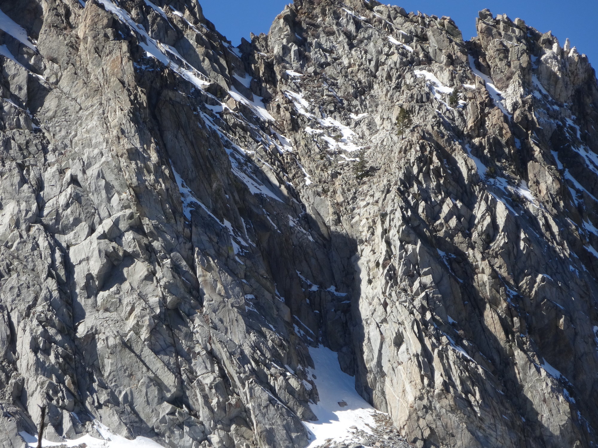 A close-up of the start of the central gully on Crystal Crag.