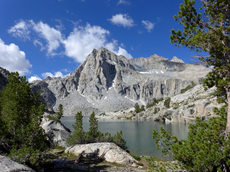 Hungry Packer Lake and Picture Peak