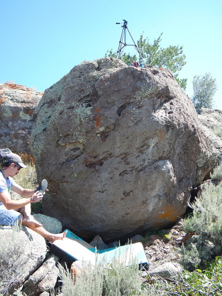 Climbing in Clean Up Boulder, Central Utah