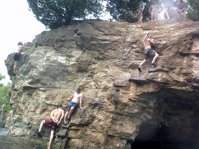 Climbing in EM: The Off-Sets, EM: The Off-Sets