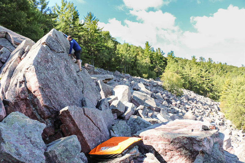 Bouldering in Midwest Connection Talus, Devil's Lake Bouldering
