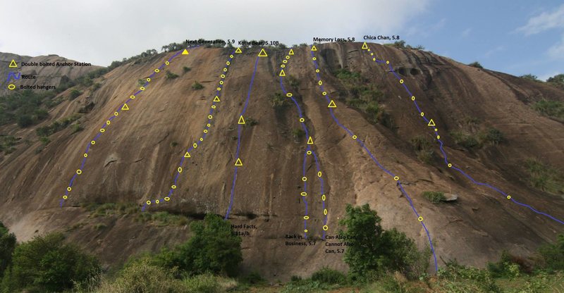 Climbing in Lower Achalu Wall, Bangalore Area and Southern Karnataka
