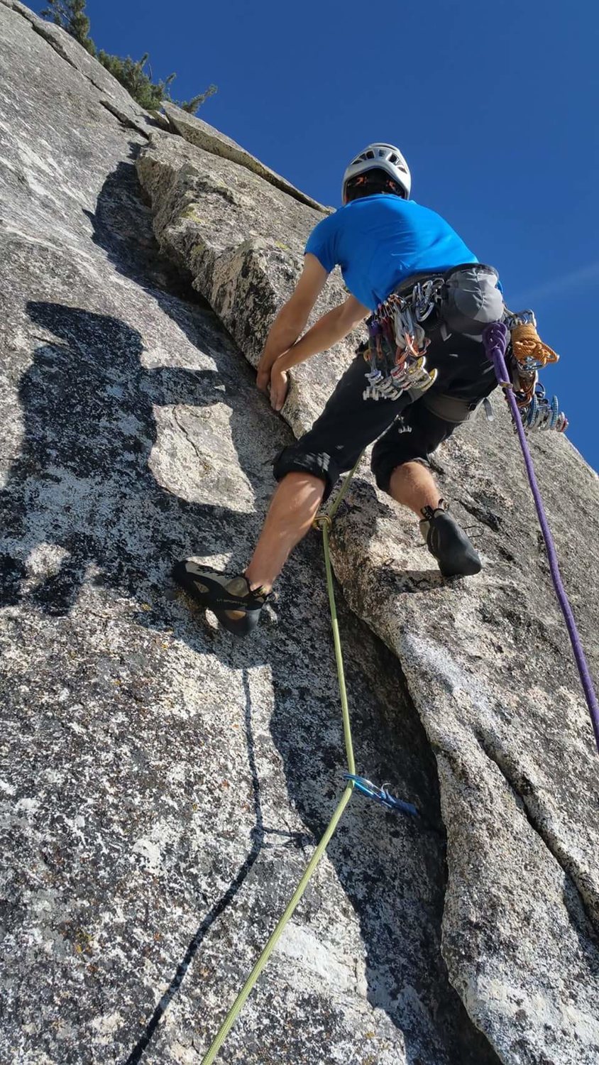 The strenuous start to Standup Flake. Photo credit: Robert Chow.