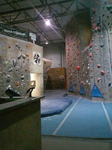 Hangar 18 Riverside: California Climbing Gym Directory