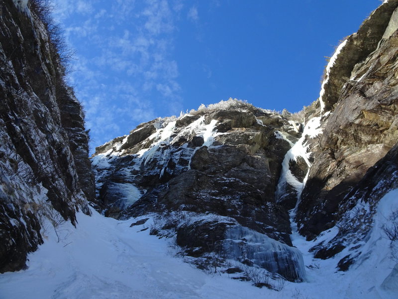 Climbing in 05W - Easy Gully Area, * VT Ice and Mixed