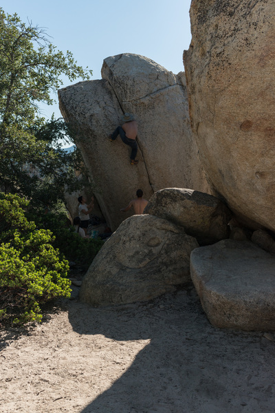 Climbing in Thin Crack Boulder, Los Angeles Basin