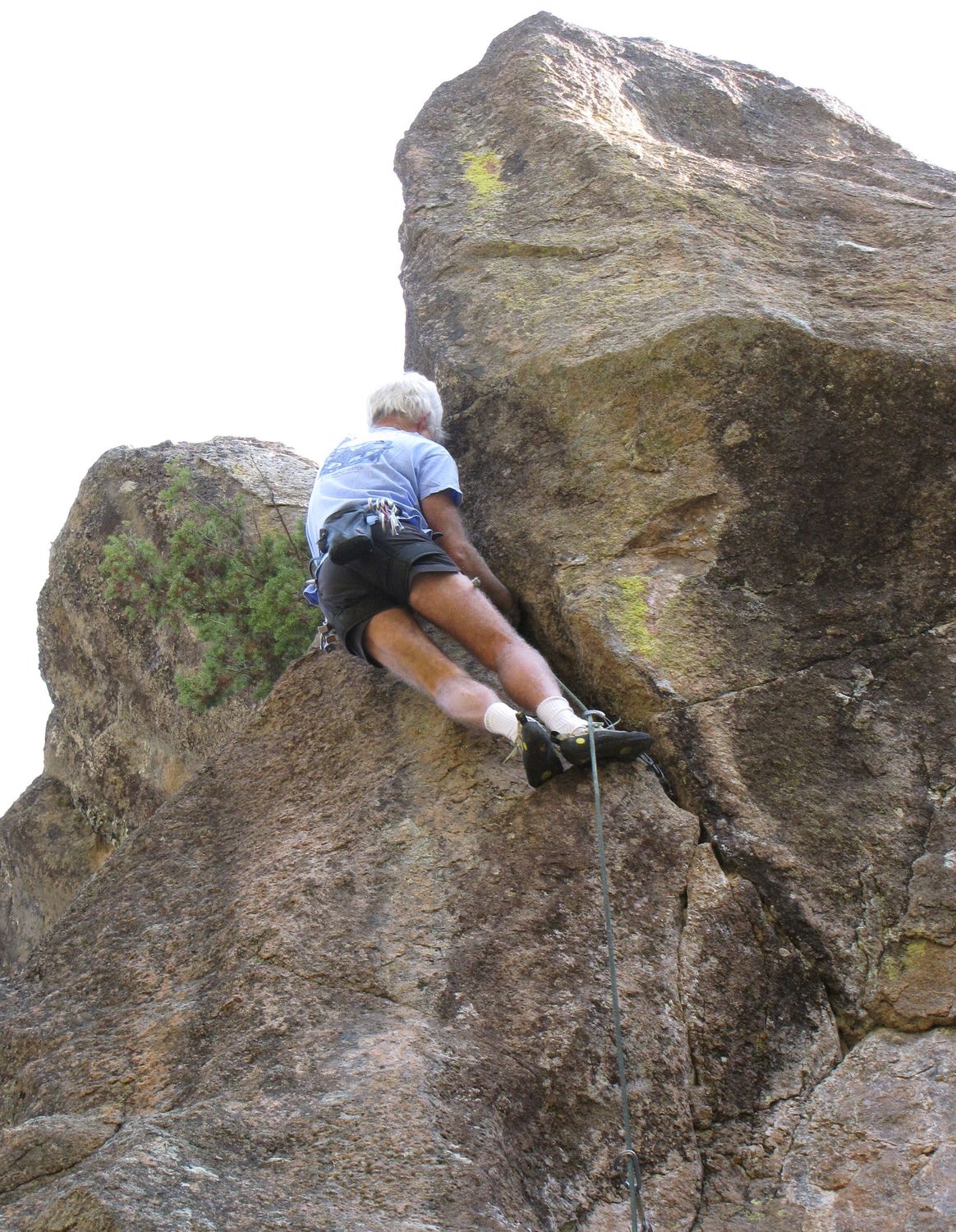 The crack continues over the top but becomes more of a pinch-grip ...