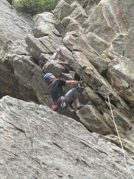 Greg Hand setting up to lasso the saddle.