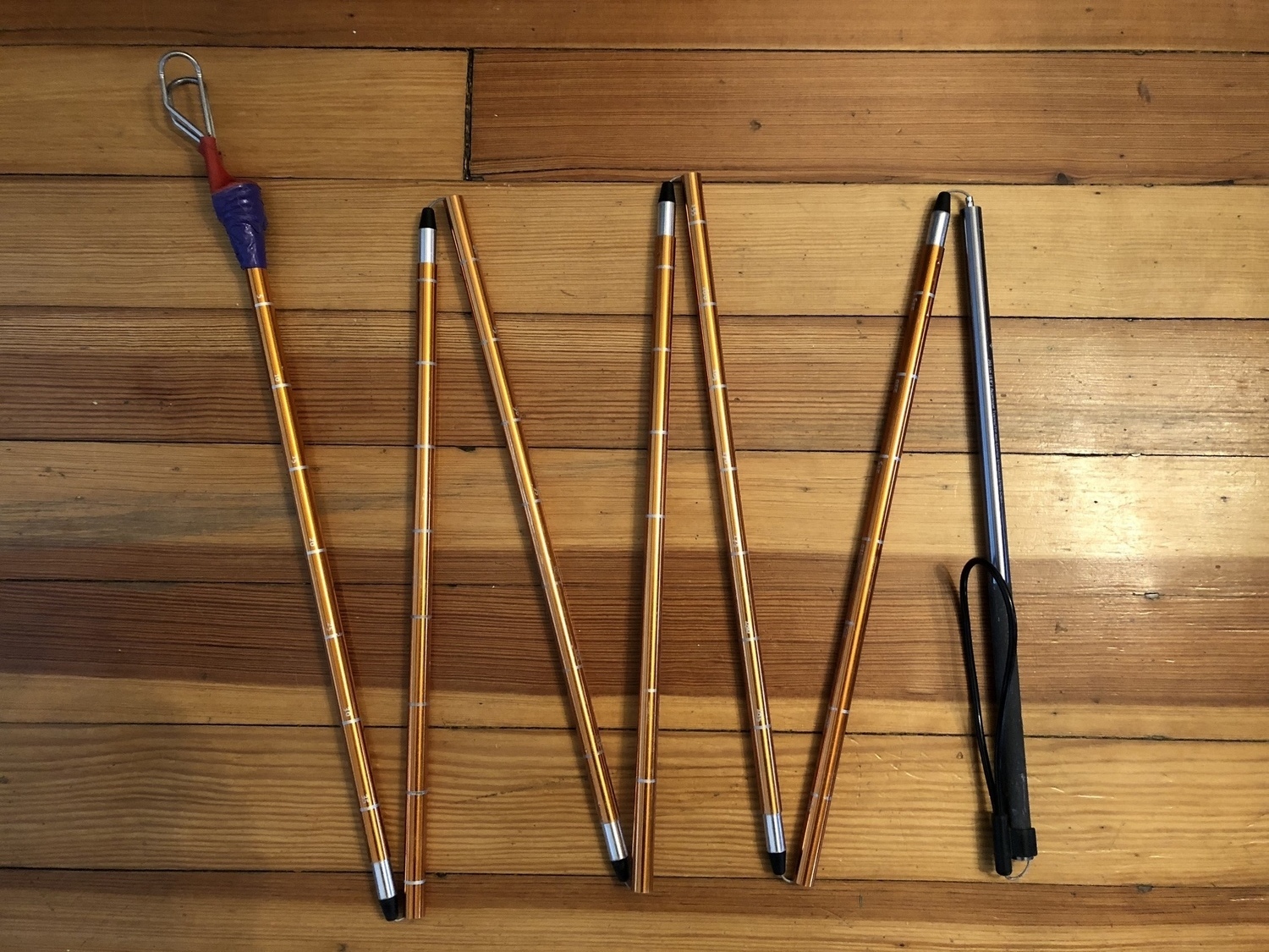 Collapsible stick clip made from 265cm avalanche probe and super clip.